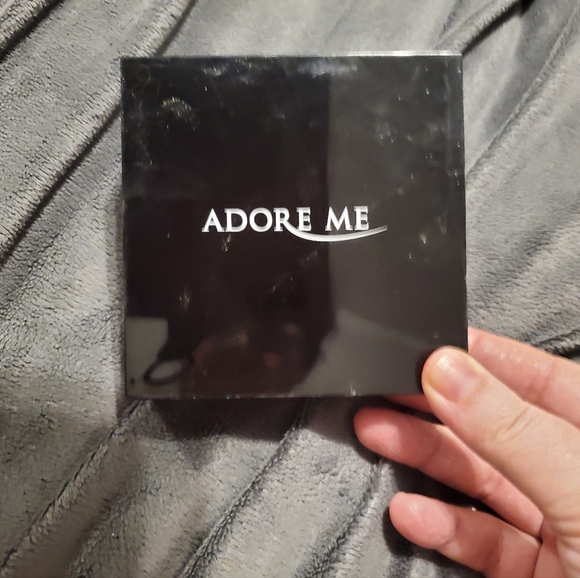 Adore Me | Makeup | Adore Me Mini Blockbuster Compact Makeup Set | Poshmark